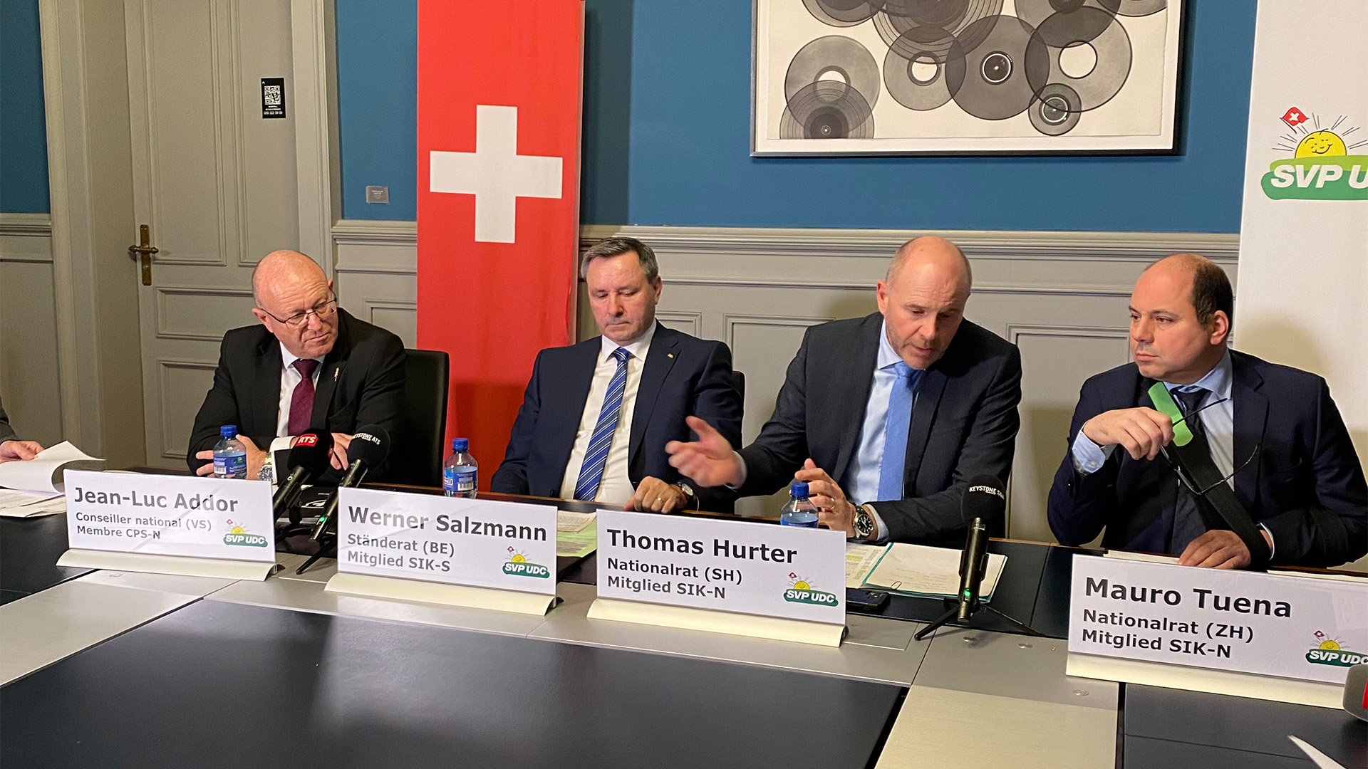 UDC Suisse - Une armée suisse pour une Suisse sûre et neutre